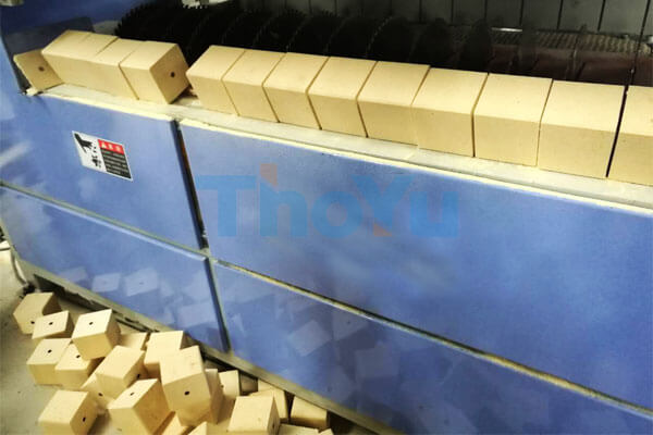 Multiple-blade wood pallet block cutting machine - ThoYu